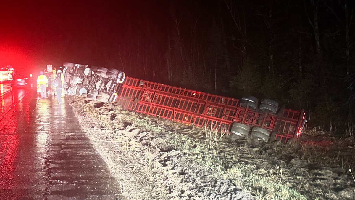 Pittsfield, Maine crash shuts down I-95 north overnight – NBC Boston