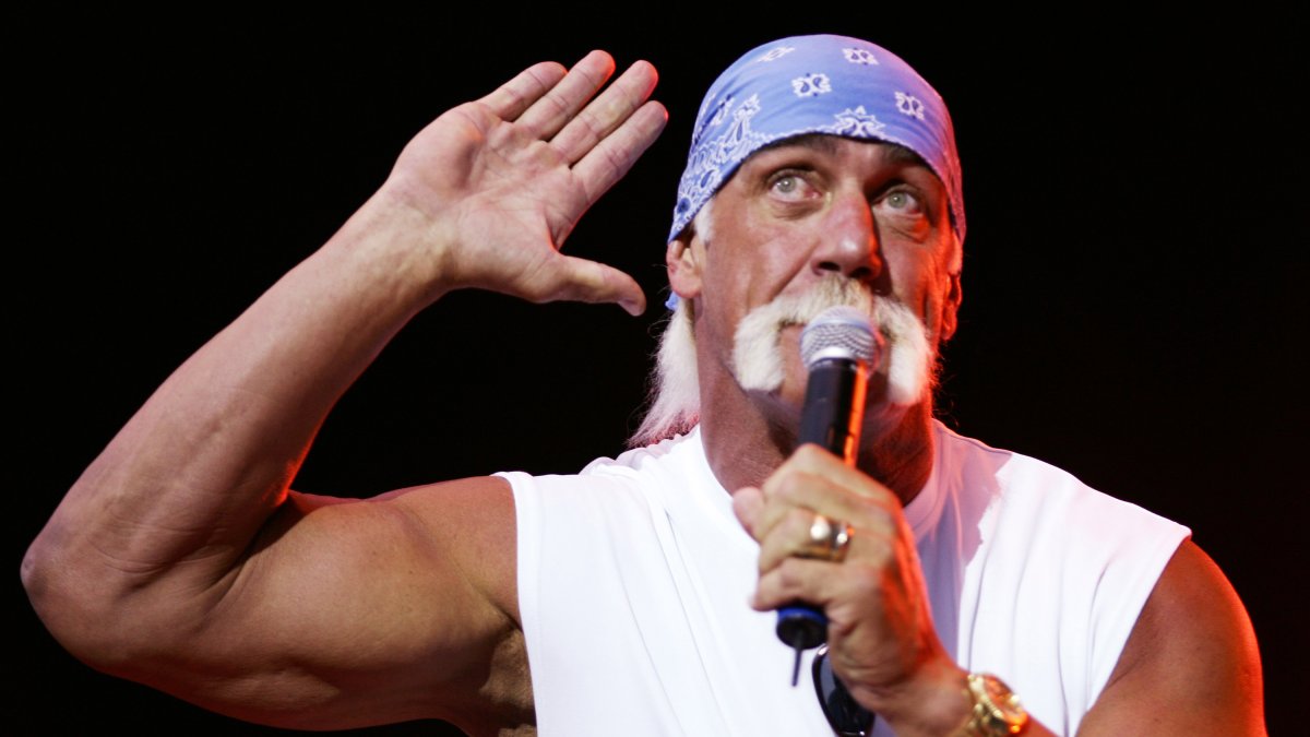 Pro wrestling legend Hulk Hogan, 71, died from heart attack – NBC Boston