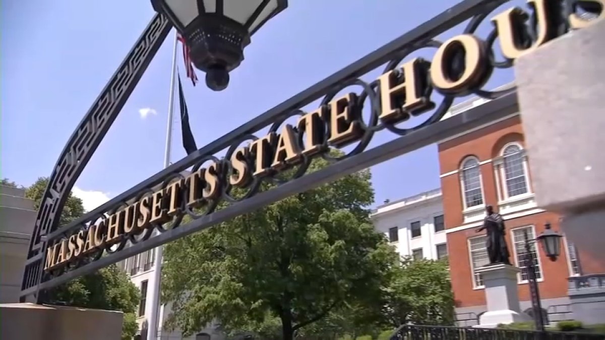 Mass. bar advocates rally today after proposed raise – NBC Boston