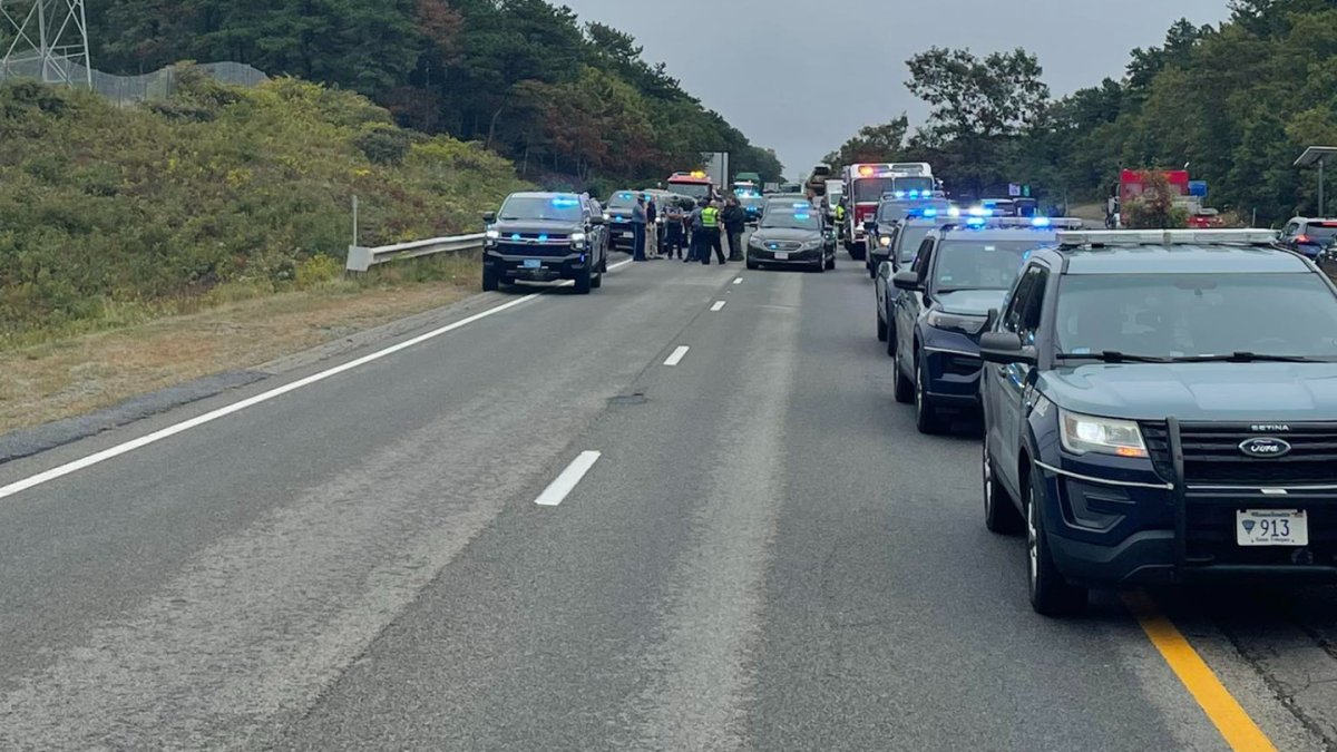 Chase ends in crash on Route 6 in Bourne, MA, causing Cape traffic ...