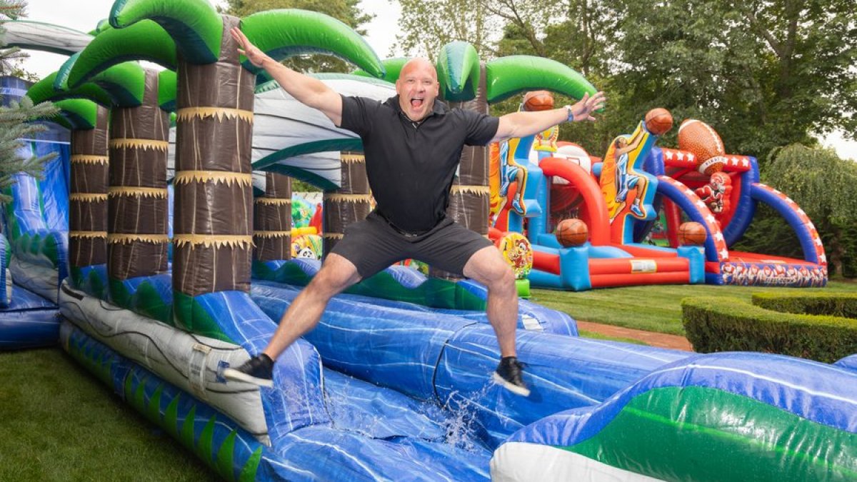 This local bounce house business is blowing up – NBC Boston