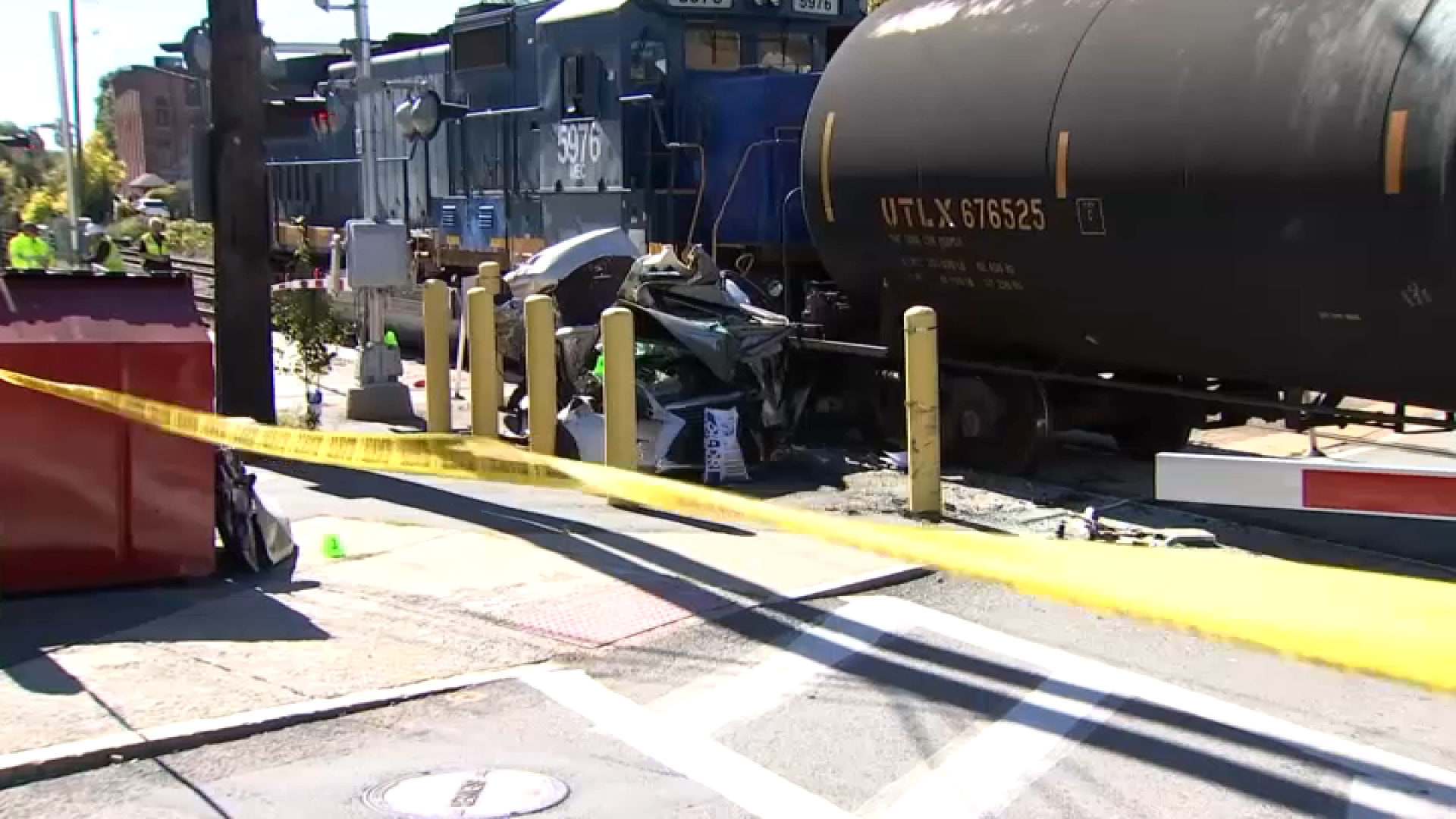 Train, vehicle crash at Andover, MA’s Essex St. railroad tracks – NBC ...