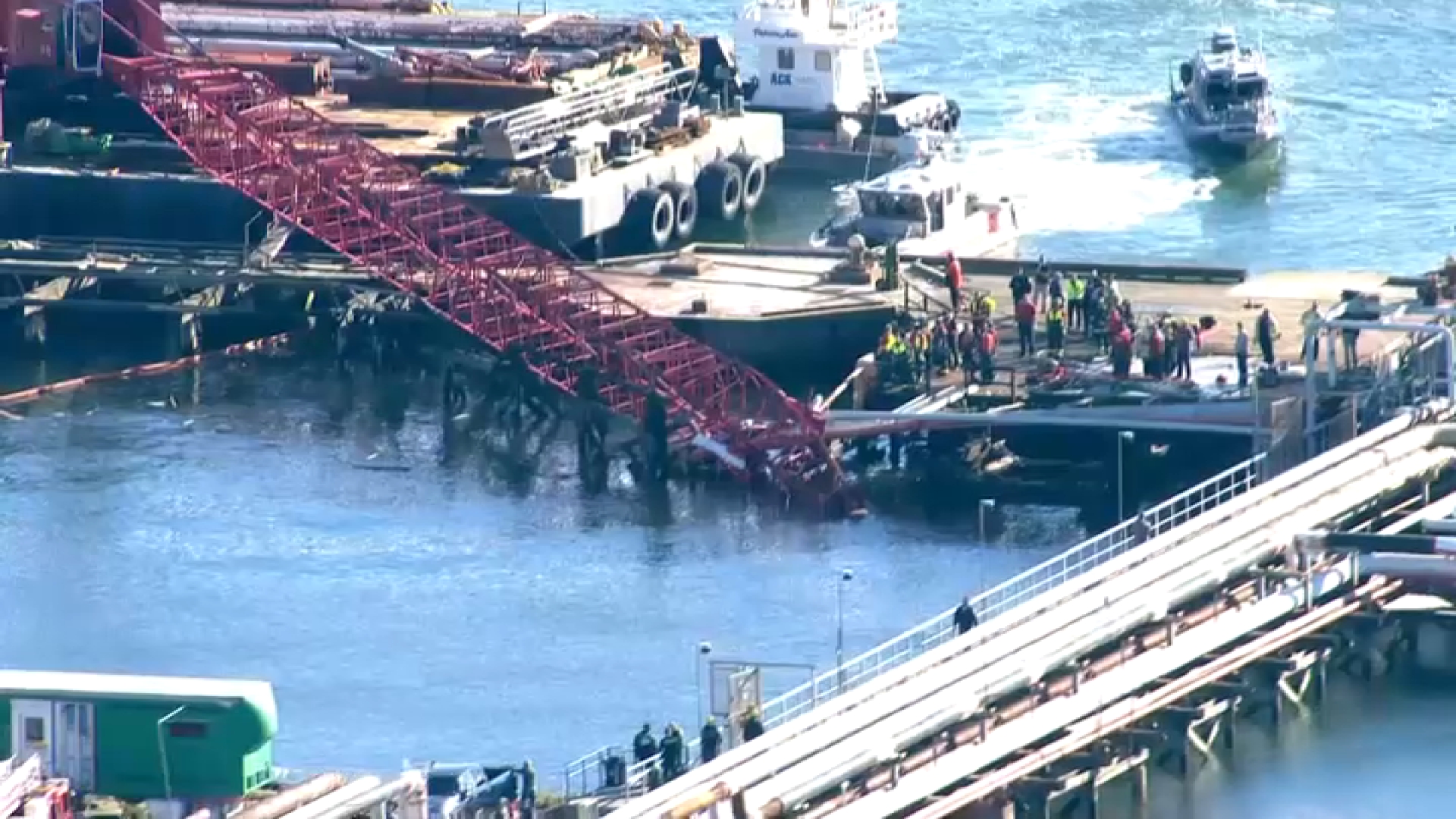 Crane collapses in Everett, MA, killing 2 workers — photos, video – NBC ...