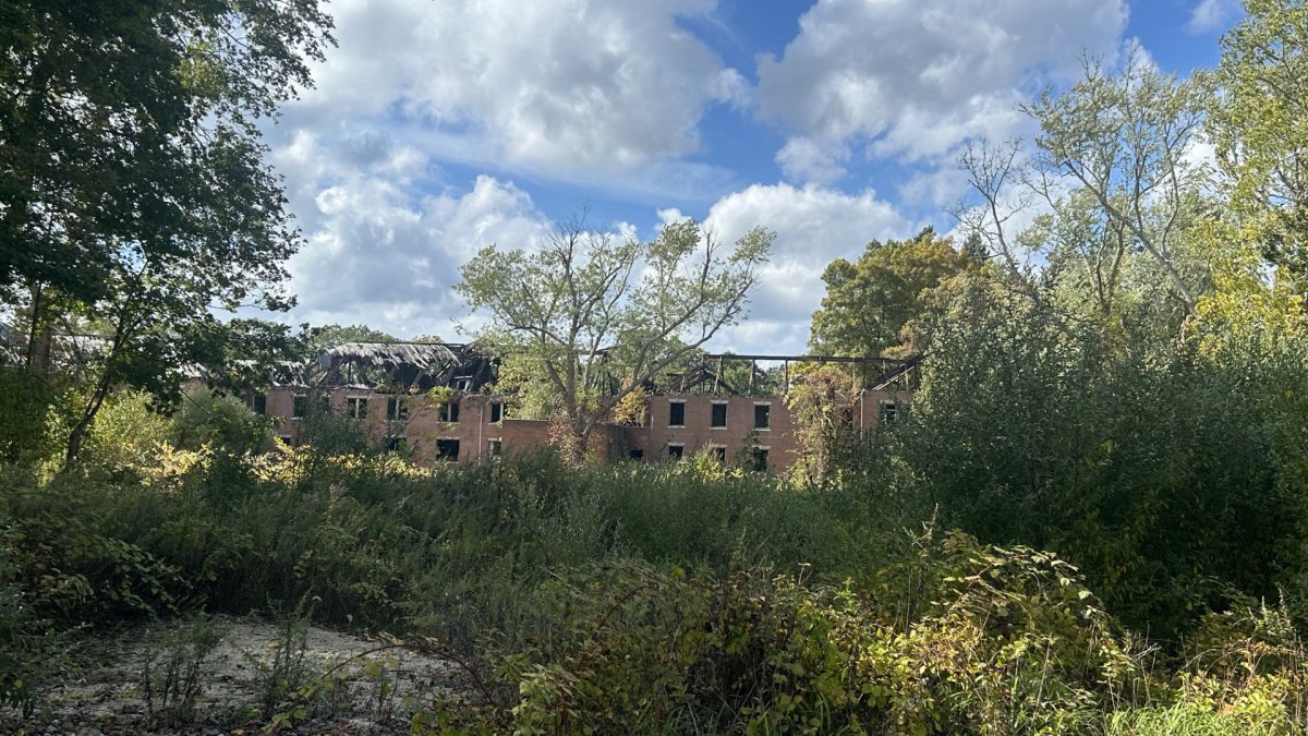 Crews battle second fire in 6 months at old Norwich Hospital. What ...