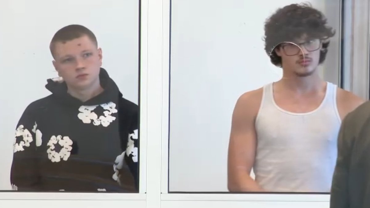 Boston MA crowd attacks police cruisers: 2 men in court today – NBC Boston