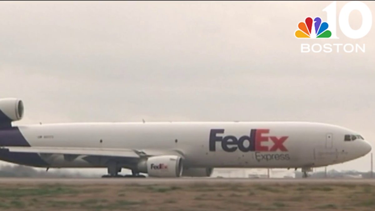 Mailing gifts for Christmas? These are the FedEx shipping deadlines you ...