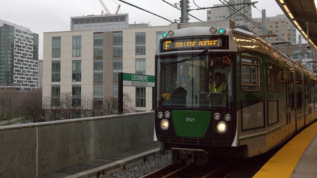 Green Line shut down during holiday for repairs – NBC Boston