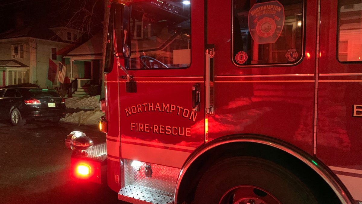 Northampton, Mass. fire leaves 1 dead, 1 escapes – NBC Boston