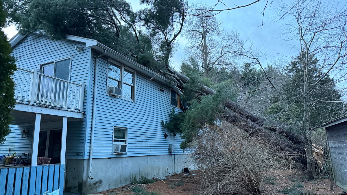 Power outages in Massachusetts: Over 37K without power in New England ...