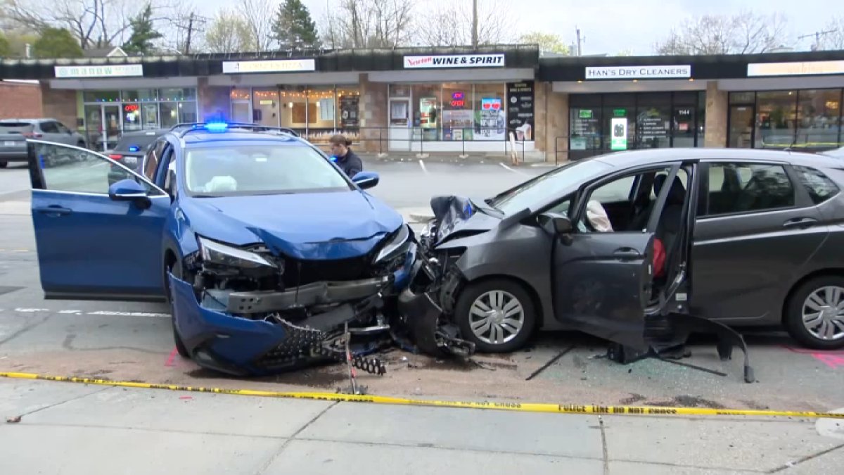 Driver dead after Newton, MA crash on Beacon Street Wed. – NBC Boston