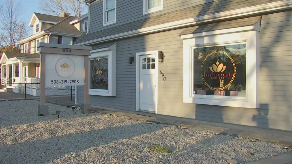 MA woman pleads guilty to giving fake Botox injections at spas – NBC Boston
