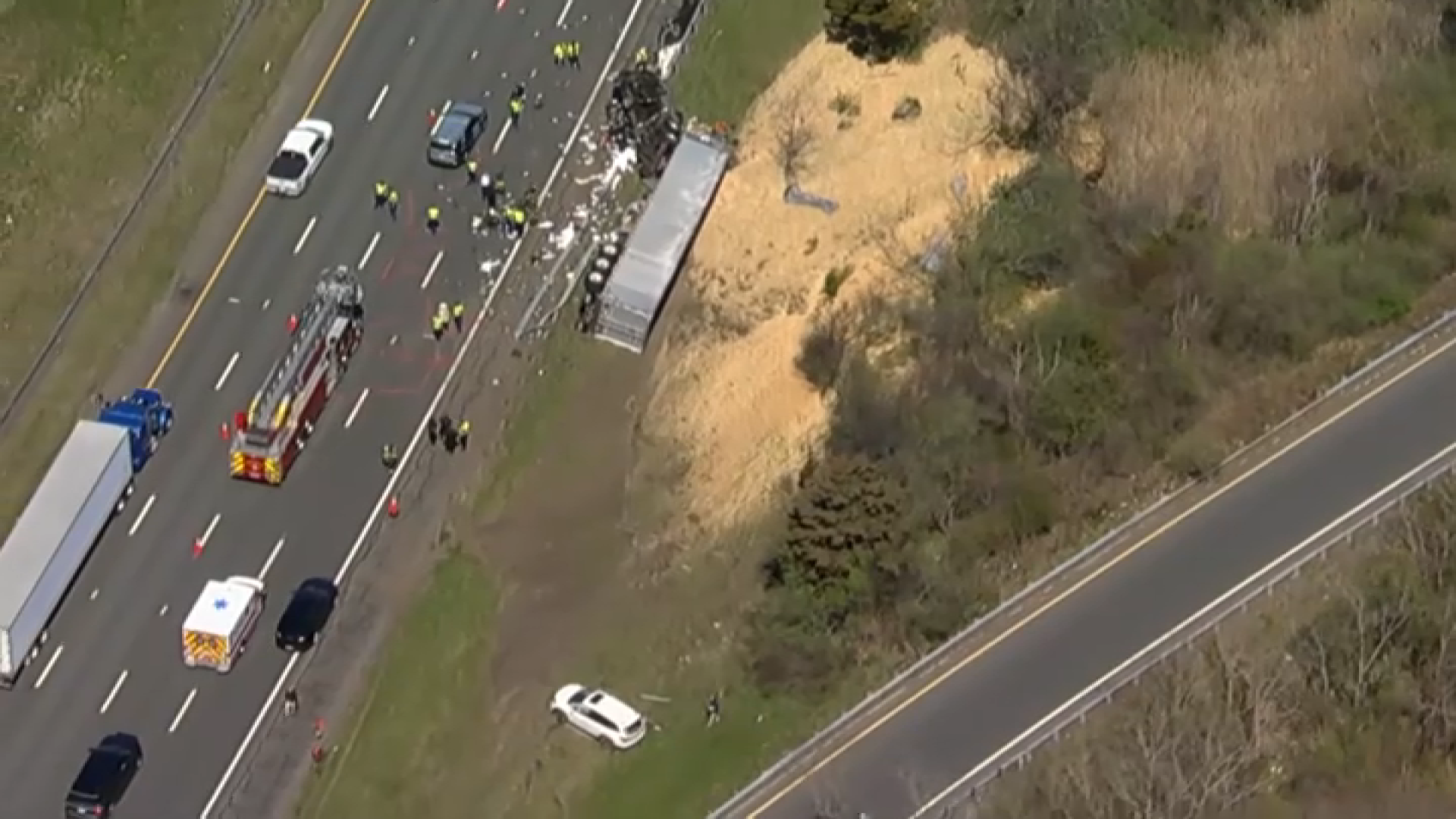 Deadly I-95 truck crash in Danvers, Peabody Mass. (photos) – NBC Boston