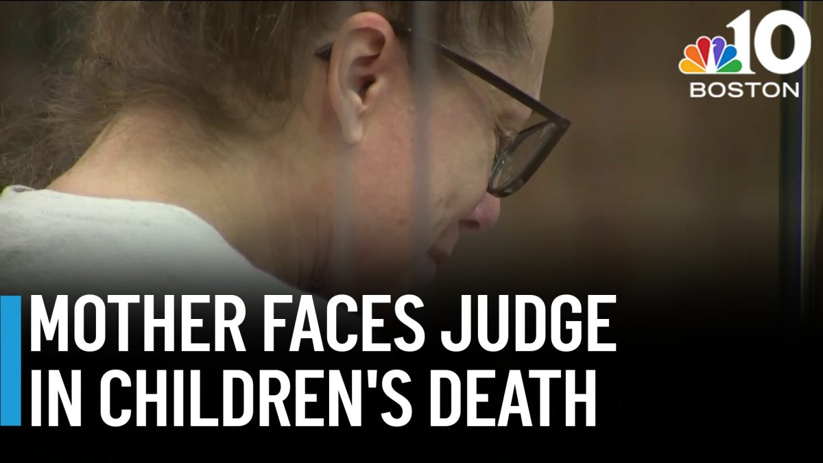 Wellesley mom accused of killing her kids cries in court as she faces ...